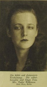 Frieda Gertrud Riess, Frieda Rieß, Frieda Riess – un regard oblique