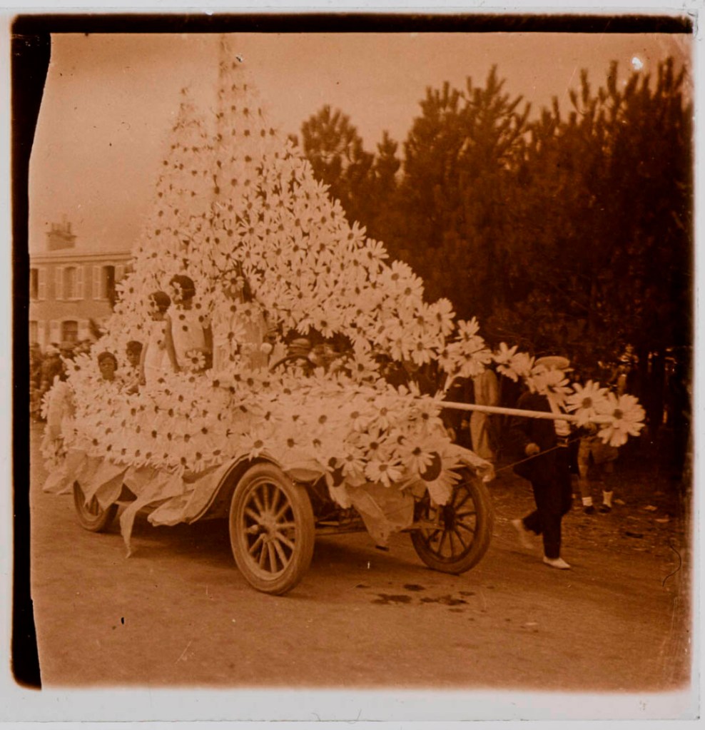 Fête des fleurs par G. Gain – un regard oblique